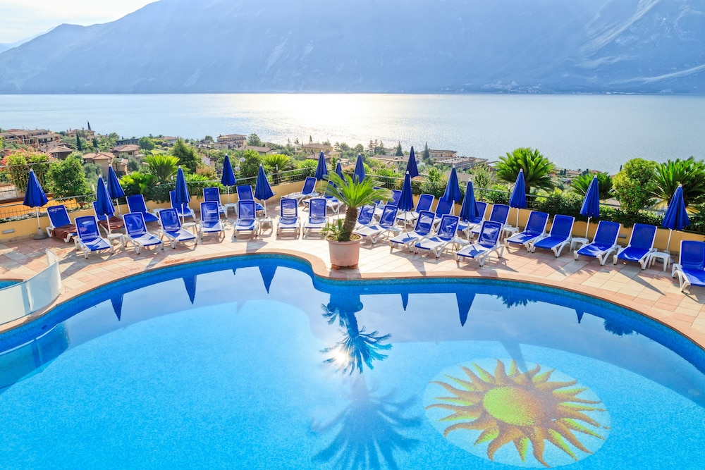 Book Hotel Cristina in Limone sul Garda | Hotels.com