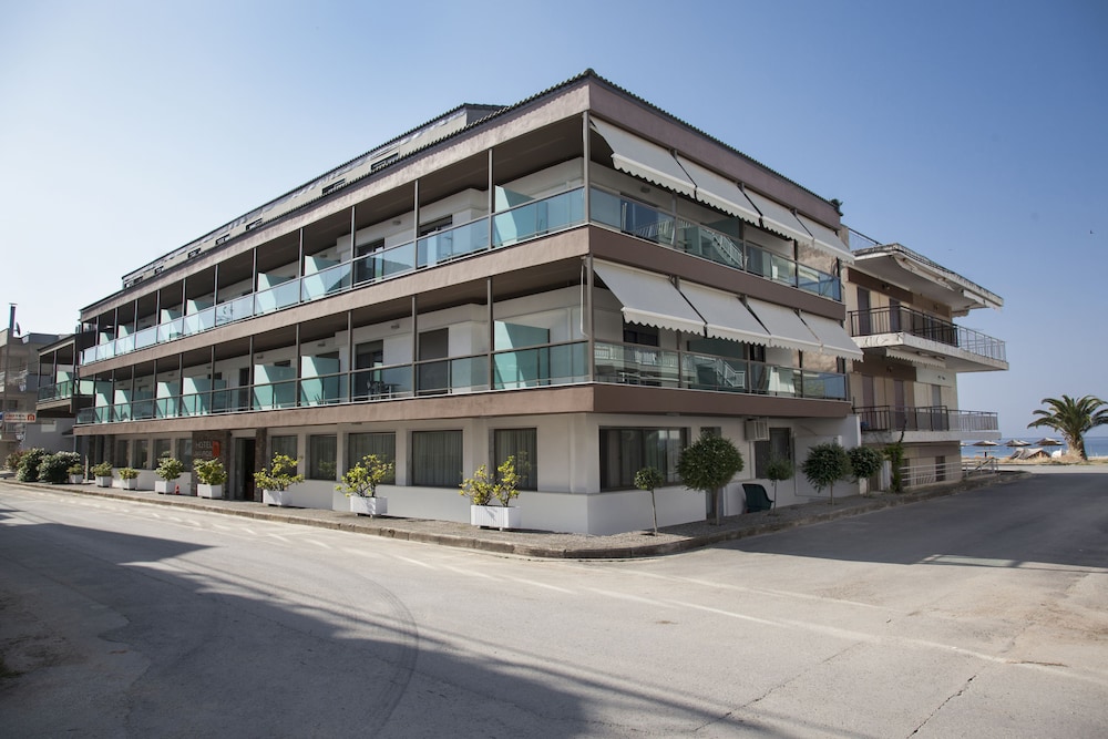 Book Hotel Mavridis in Nea Propontida | Hotels.com