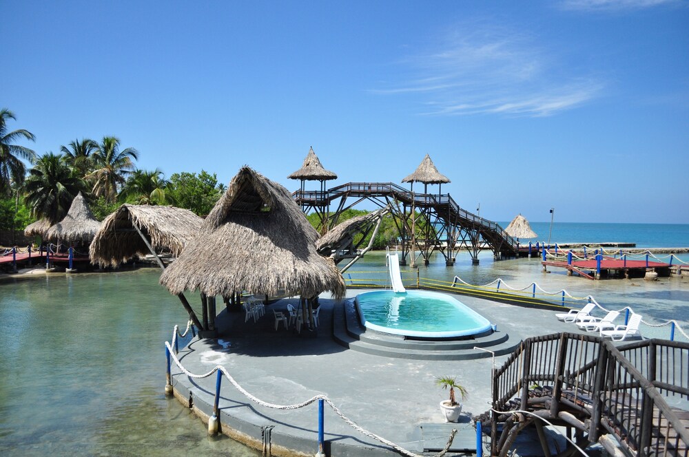 Book Mucura Club Hotel in Isla Mucura | Hotels.com