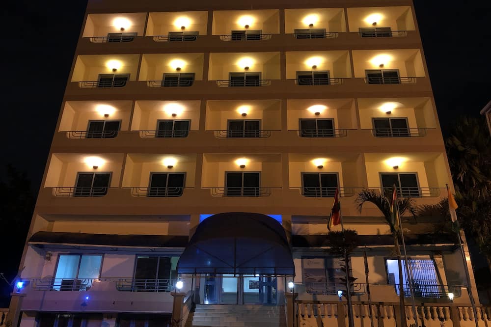 Book Maple Leaf Hotel In Accra Hotels book-maple-leaf-hotel-in-accra-hotels