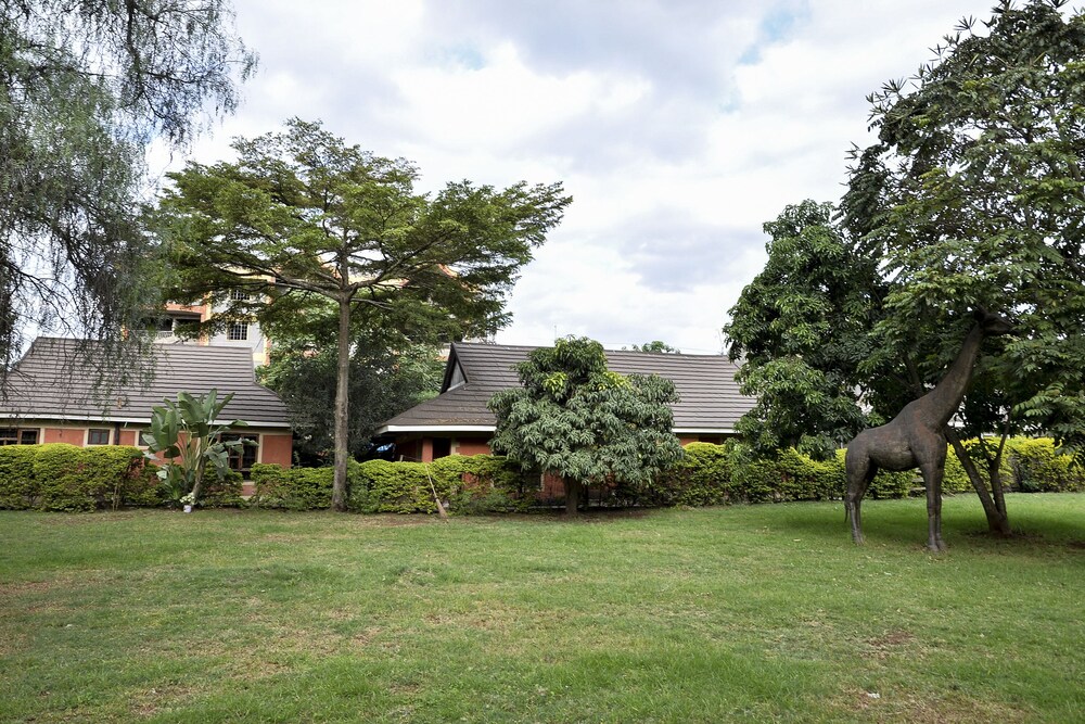 Book Sandalwood Hotel in Kitengela | Hotels.com