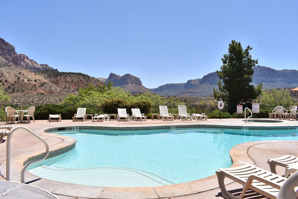 Book Majestic View Lodge at Zion National Park in Springdale | Hotels.com