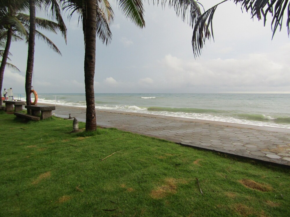 Book Mamalla Beach Resort in Mahabalipuram | Hotels.com