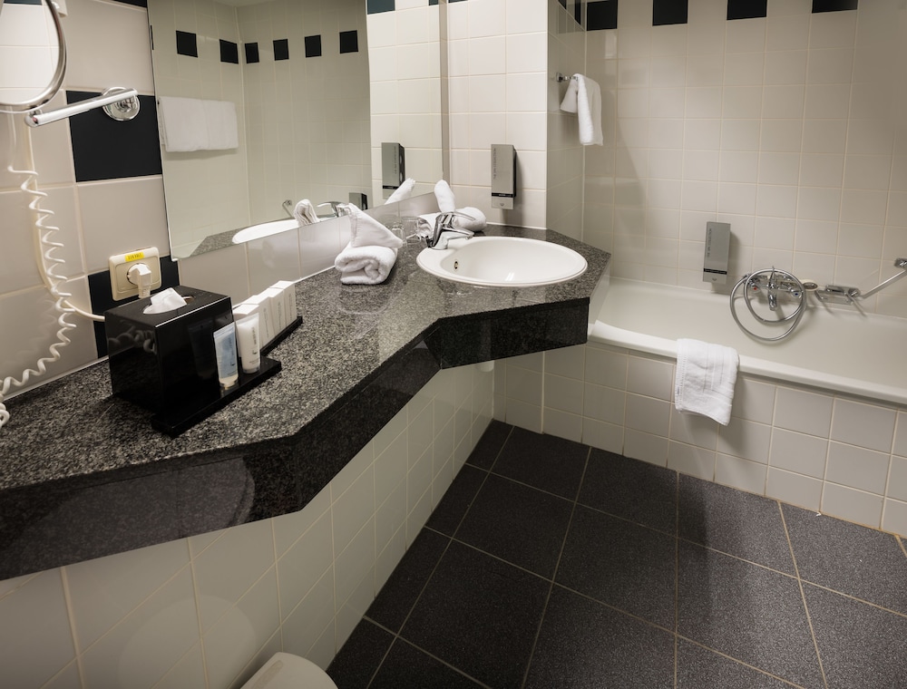 Van Der Valk Hotel Beveren in Beveren - Hotels.com