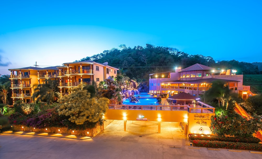 Book Clarion Suites Roatan at Pineapple Villas in Roatan | Hotels.com