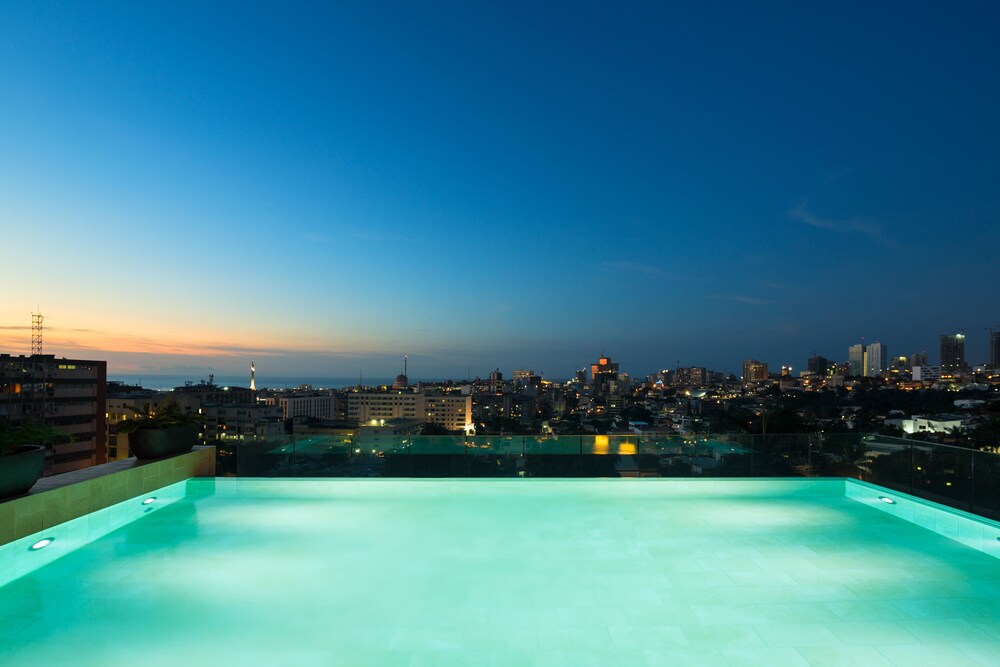 Book Hotel Alvalade in Luanda | Hotels.com