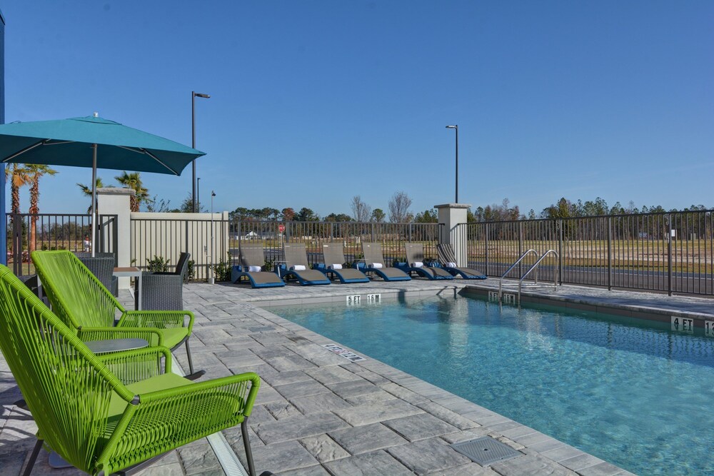 Book Hampton Inn & Suites Middleburg in Middleburg | Hotels.com