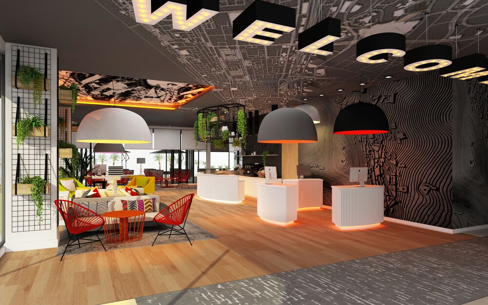 Book ibis Styles Dubai Airport Hotel in Dubai | Hotels.com