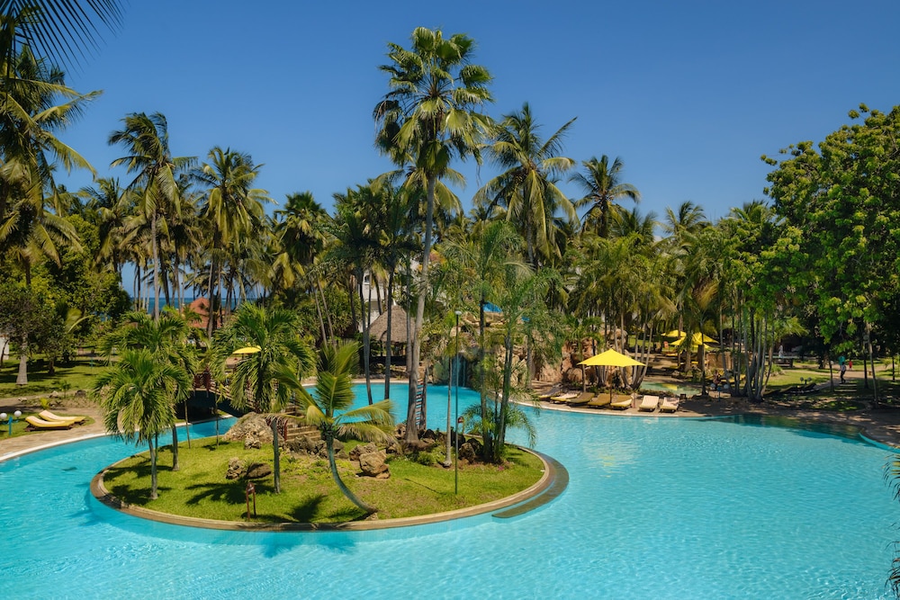 Book Sarova Whitesands Beach Resort & Spa in Mombasa | Hotels.com