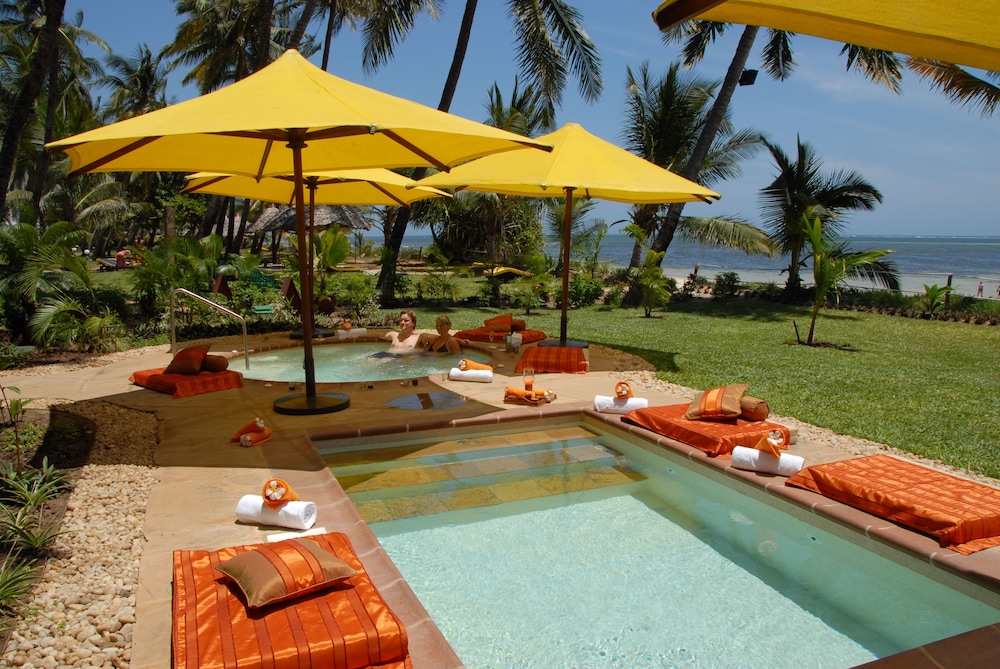 Book Sarova Whitesands Beach Resort & Spa in Mombasa | Hotels.com