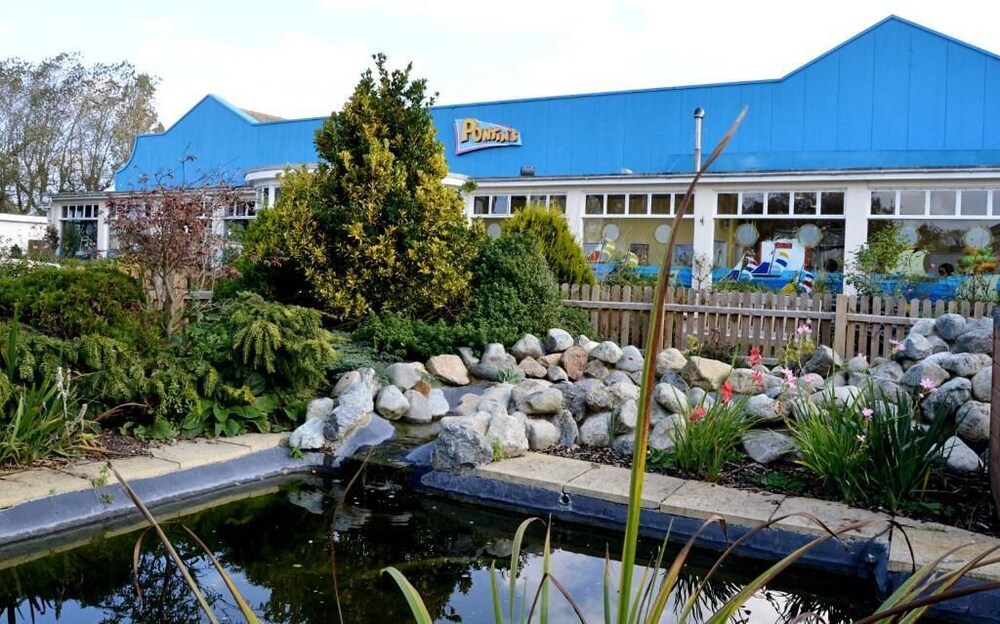 Pakefield Holiday Village, Lowestoft: Info, Photos, Reviews | Book at ...