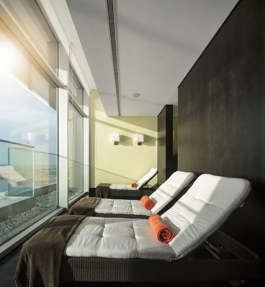 Book Hotel Baía in Luanda | Hotels.com