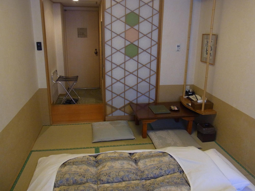 Book Ryokan Asakusa Shigetsu in Tokyo | Hotels.com
