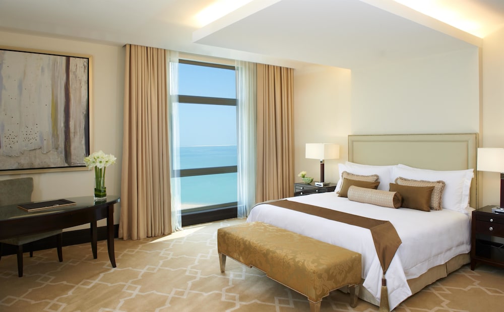 Book The St. Regis Doha in Doha | Hotels.com
