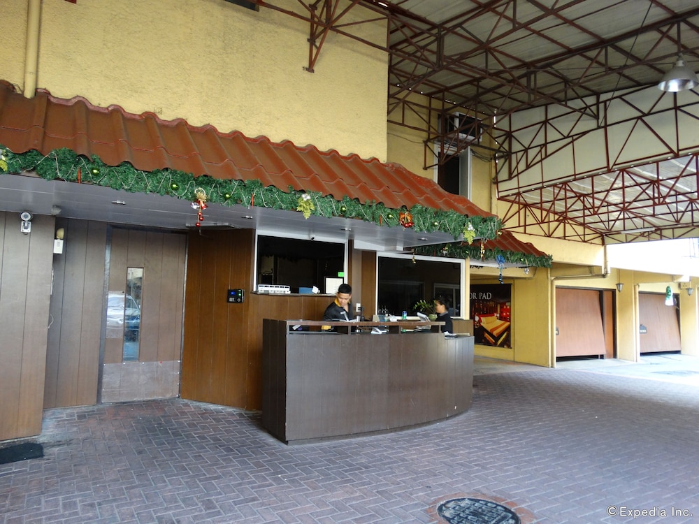 Book Victoria Court Cuneta in Pasay | Hotels.com