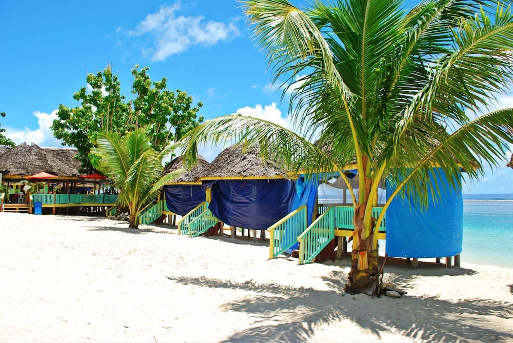 Book Taufua Beach Fales in Lalomanu | Hotels.com