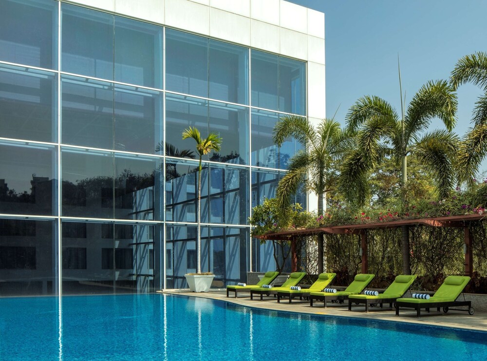 Radisson Blu Plaza Hotel Hyderabad Banjara Hills (Hyderabad, India ...