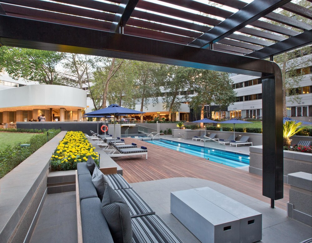 The Maslow Hotel, Sandton in Sandton - Hotels.com