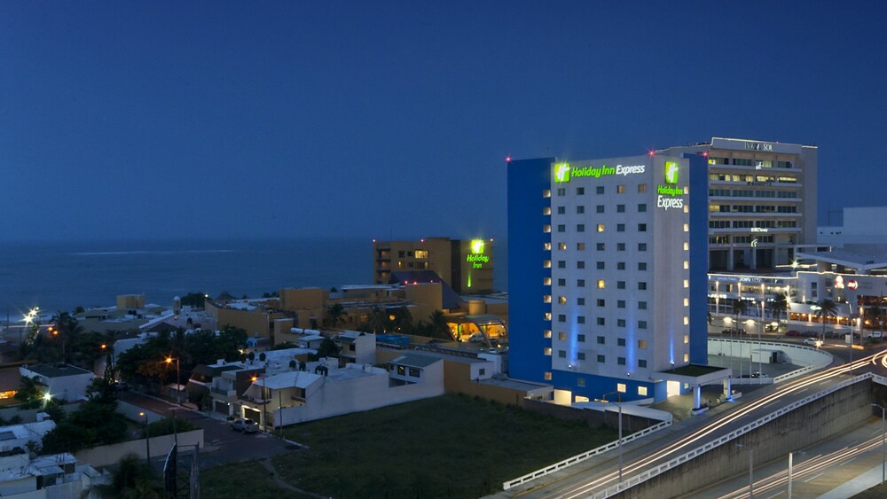 Holiday Inn Express Veracruz Boca Del Rio, Boca del Rio: Info, Photos ...