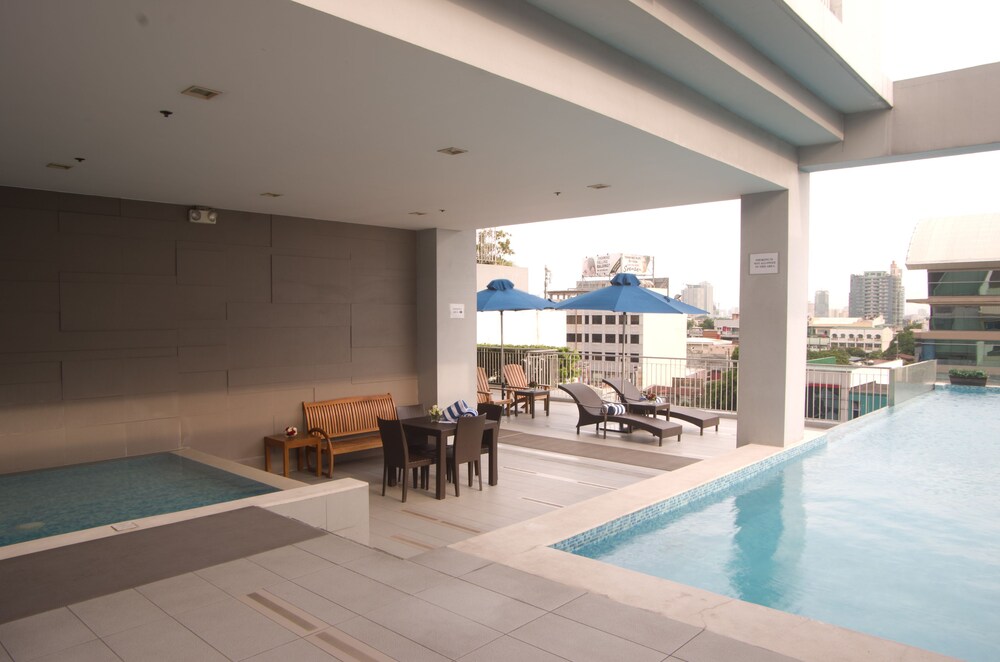 Book Luxent Hotel in Quezon City | Hotels.com