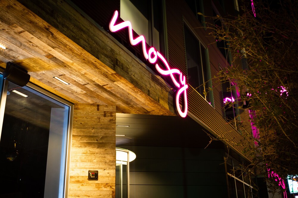 Book Moxy Austin - University in Austin | Hotels.com