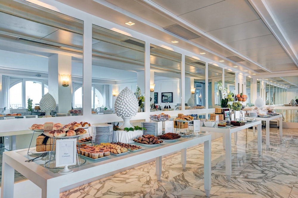 Book Grand Hotel Riviera in Sorrento | Hotels.com