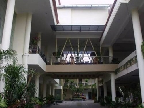 Grand Mansion Hotel (Blitar, Indonesia) : Hoteles en Blitar - Hoteles.com