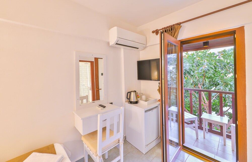 Book Zinbad Hotel in Kaş | Hotels.com