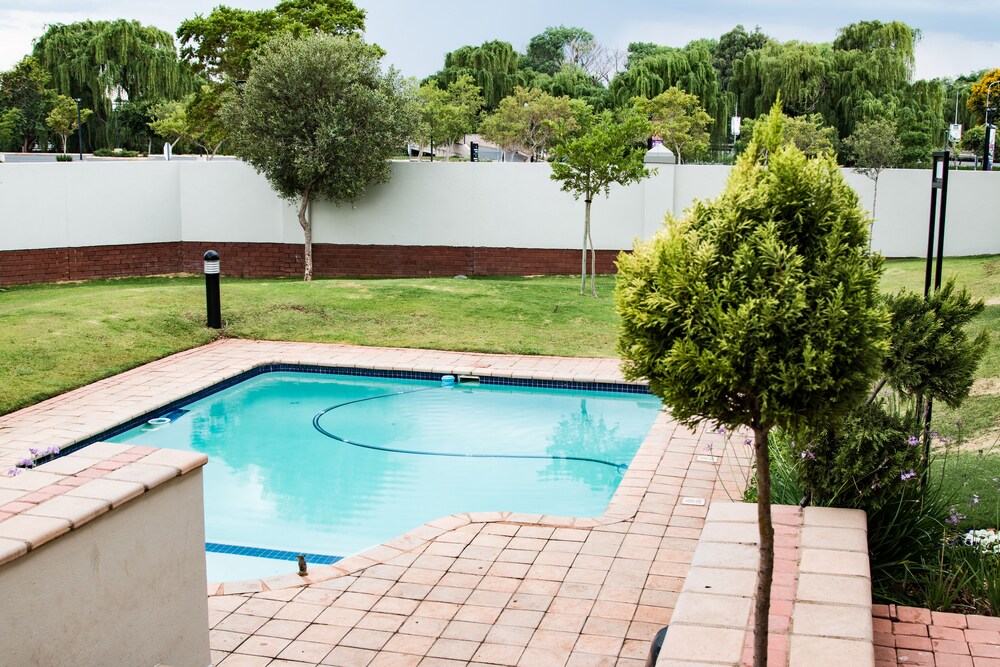 Road Lodge Potchefstroom in Potchefstroom – Book on Hotels.com